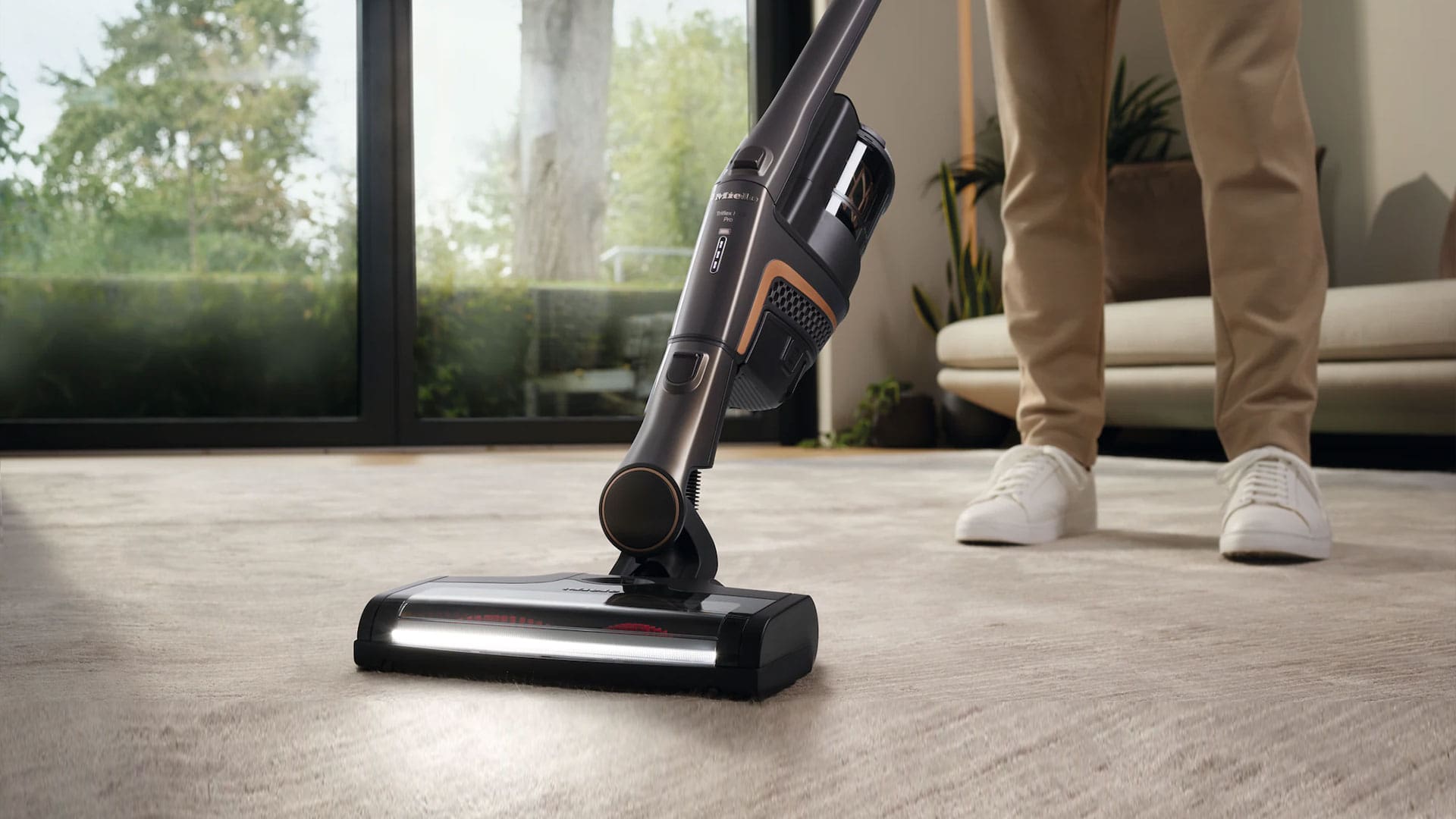 The Miele Triflex HX2 Pro Is Like Three Vacuums in One - M2woman