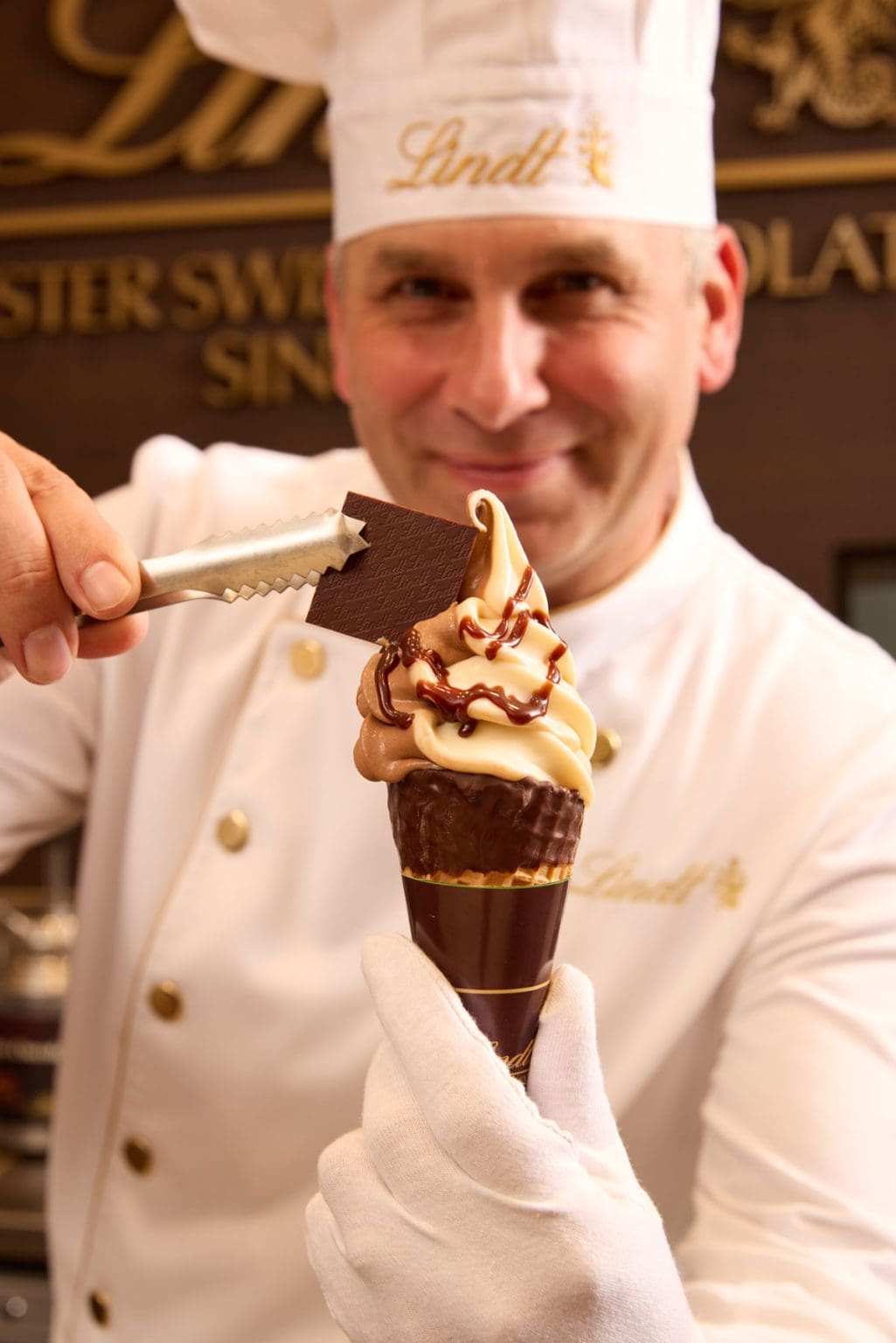 Drop Everything: Auckland Just got a Lindt Chocolate Shop - M2woman